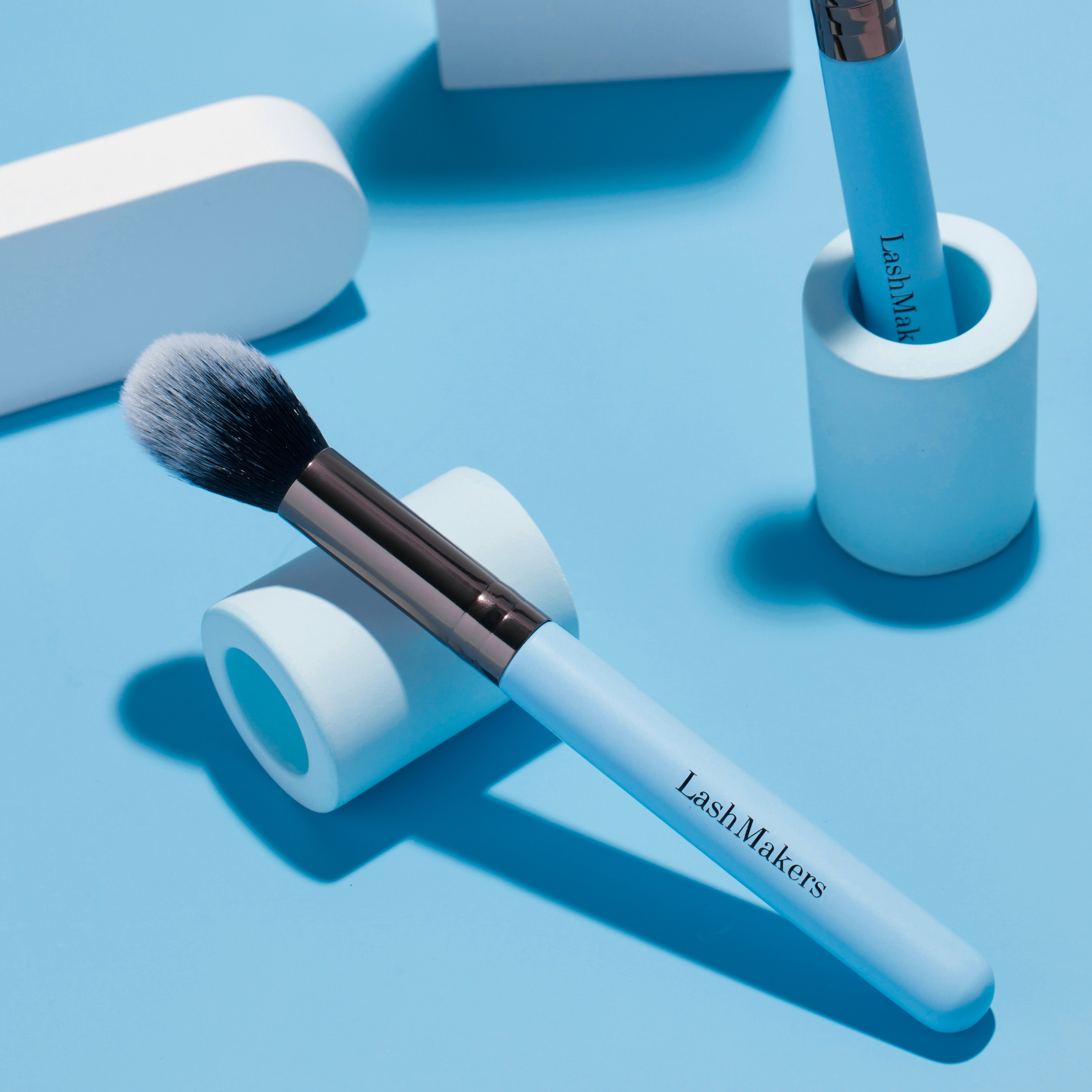 Cleansing Brush with Stand - Lashmakers